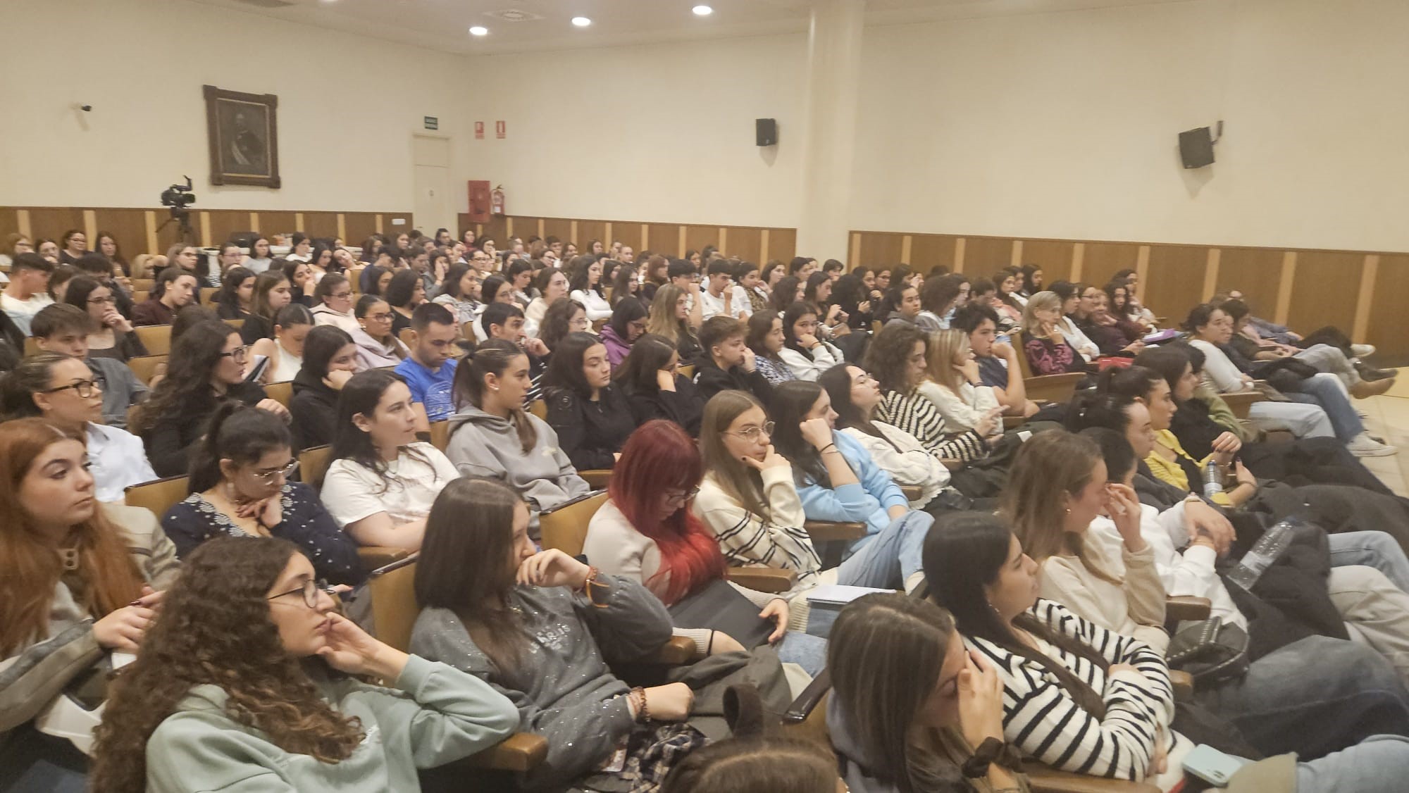 Atención a la Diversidad en Contextos Educativos y Sociales - Investiga ...